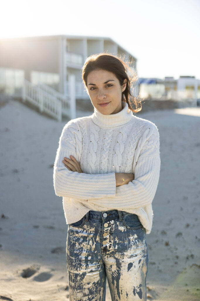 Make your own silver jeans with this DIY tutorial - by Marissa Zingg